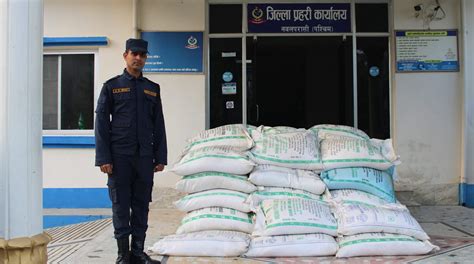 बर्दघाटमा दुई लाख १६ हजारको अवैध चिनी बरामद Safal Post Nepali