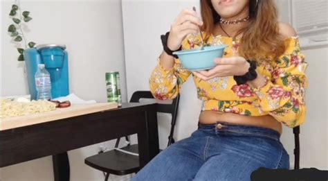 Latina Weight Gain Progression Pt 1 ThisVid Com