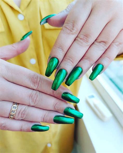 مدل لاک سبز شیک و با کلاس طراحی ناخن سبز پاستیلی و درباری