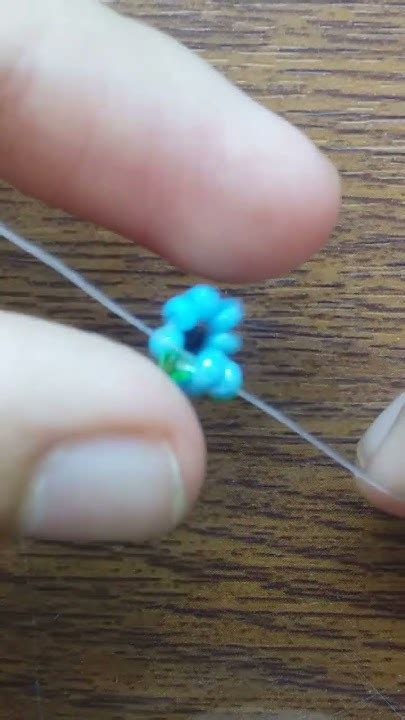 Туториал на цветочек из бисера💖 туториал бисер бисероплетение Youtube