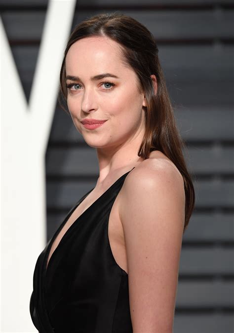 ما لا تعرفه عن داكوتا جونسون نادي الافلام العراقي