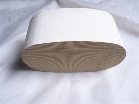 China Catalytic Converter Diesel Particulate Filter Supply Vehiclemotorcycle Ceramic Honeycomb