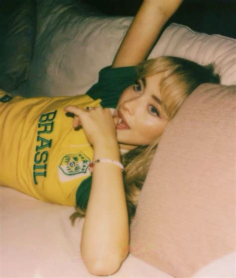 Pin De ℒ‧🎧ྀི Em Sabrina Carpenter 🩵☕️ Sabrina Carpenter Cantores