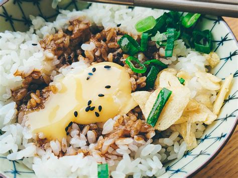 台南｜屋裏的湯：豬油拌飯＋生雞蛋，簡直不要太誘人～安平區特色小店，快收口袋名單。 輕旅行