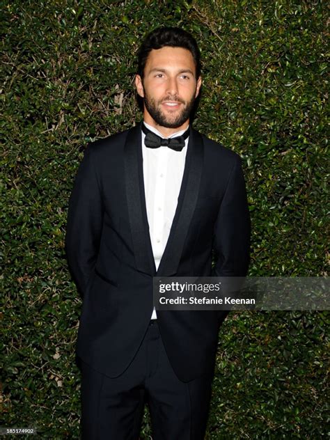 Model Noah Mills Wearing Ferragamo Attends The Wallis Annenberg News Photo Getty Images