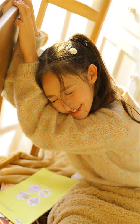 邻家女孩美女萌妹纸甜美写真 大眼美女萌妹纸唯美写真 三千图片网