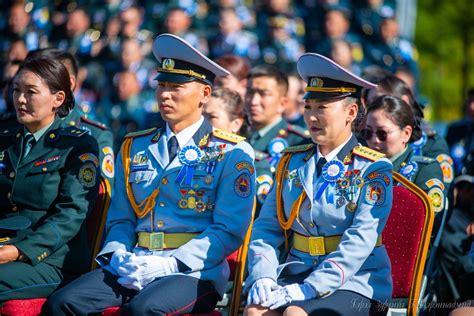 Зэвсэгт хүчний офицерууд бусдыгаа манлайлж орон сууцны түлхүүр гардлаа News Mn