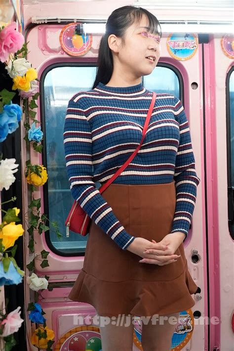 [dvmm 065] 顔出し解禁！！ マジックミラー便 Fカップ以上！！ピッタピタのニット巨乳女子大生編 8人全員sexスペシャル！！ 街で男の目を釘付けにするパイスラ女子の着衣巨乳を揉んで