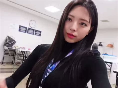 유나 존나 예뻐 ｡•́ ก̀｡ 블링 Bling1209
