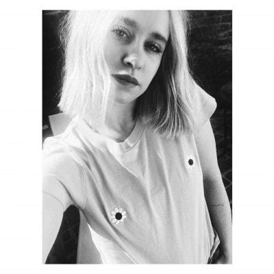 Becca Tobin Nude Photos Videos