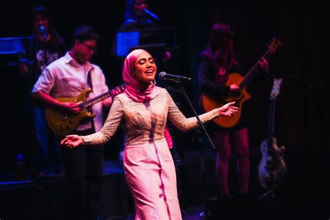 Who Is Shazza The Singaporean Singer Who Went Viral After A Crash Adams Tiktok Cna Lifestyle