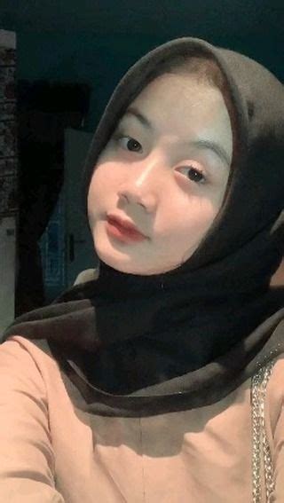 Pin Oleh Ridho Al Fauzi Di Ootd Ichaa Orang Cantik Wanita Imut