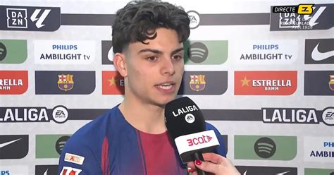 Barcelonas Xavi Espart Playing At The Camp Nou As A Starter Is