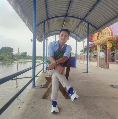 Mizzima မြစ်ဧရာကို ဆန်တက်နေသည့် စစ်ရေယာဉ်အုပ်စု ဗန်းမော်သို့ ဆိုက်ကပ် ဂျူချန်း မဇ္ဈိမ