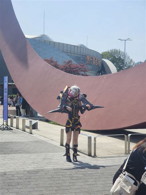 어제 브라이어 코스프레 직찍인데 롤 리그 오브 레전드 에펨코리아