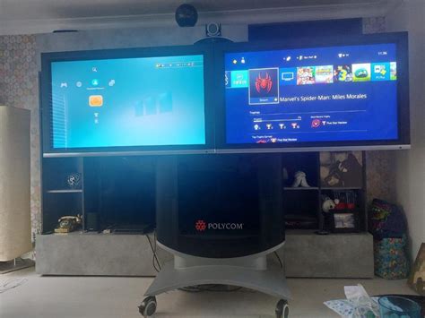 Large Dual Screen 50 Monitors Polycom Unit Double Gaming Screen In Stony Stratford