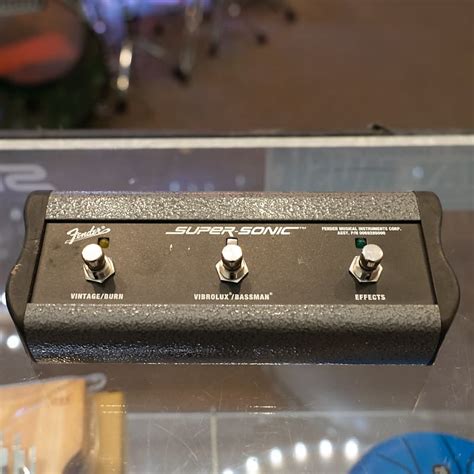 Fender 007 8324 4 Button Footswitch With 14 Jack For Reverb