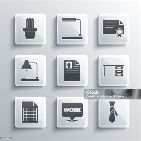 텍스트 작업 넥타이 사무실 책상 이력서 파일 문서 테이블 램프 선인장 및 냄비에 즙이 많은 냄비 및 인증서 템플릿 아이콘으로 위치를 설정합니다 벡터 가구에 대한 스톡 벡터