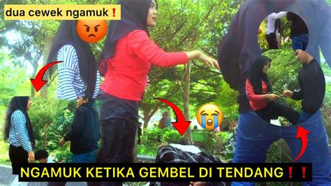 Sosial Experiment Gembel Dua Cewek Ini Ngamuk Gembel Di Hajar Dan Di Tendang Youtube
