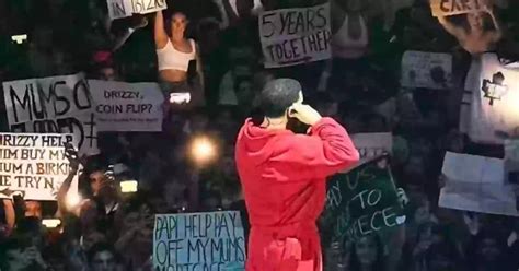 Drake Fans Slammed As ‘genuinely Dystopian Photo Taken At His