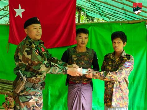 Khit Thit Media ကလိန်အောင်တံတား စစ်ဆေးရေးဂိတ် တိုက်ခိုက်ခံရပြီး စစ်သား ၅ ဦးသေဆုံး၊ ကော်ဘရာစစ်က