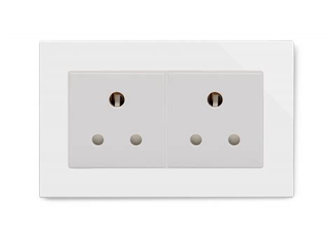 Crystal Pg Double 15a Round Pin Socket White Retrotouch Designer