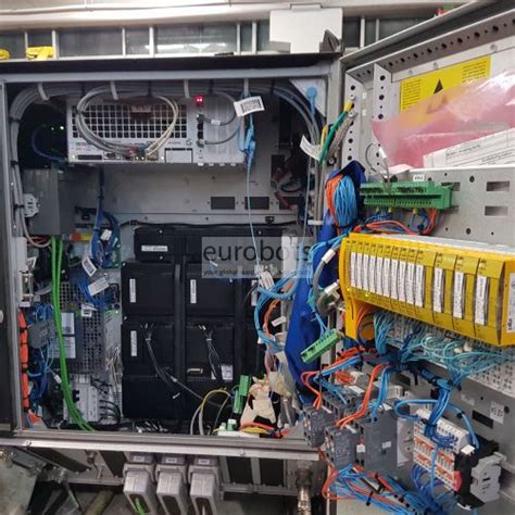 Usato Abb Robot Abb Irb 4600 M2004 Con Il Controller Irc5 Robotusato It