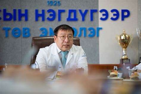 Улсын Нэгдүгээр Төв эмнэлэг “Бөөр шилжүүлэн суулгах 300“ дахь мэс заслыг амжилттай хийлээ