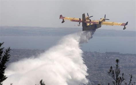 СТУДЕН ДУШ Самолет за гасене на пожари изсипа тонове вода върху хотел Информационна агенция ПИК