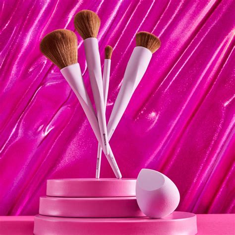 Buy Essence Blush And Highlighter Brush Its Glow Time Online