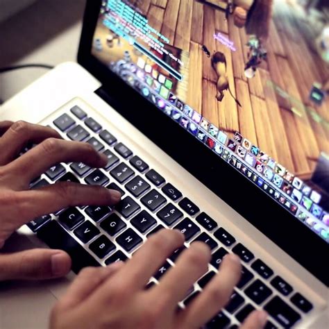 بهترین بازی ماشین اندروید آنلاین ۱۰ گیم ماشینی باکیفیت در سال ۲۰۲۵