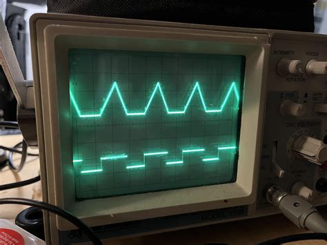 Flash Adc Help The Simulation Works Perfectly But In Practice The 7