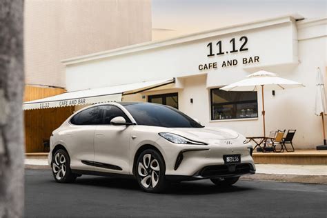 Im Ls6 รถ Suv ไฟฟ้า 100 จาก Im Motors มียอดสั่งซื้อล่วงหน้ากว่า 25 000 คัน ก่อนเปิดตัวอย่างเป็น