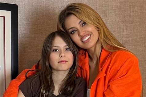 «Французские дети — они такие Виктория Боня забрала дочь на домашнее обучение из за травли