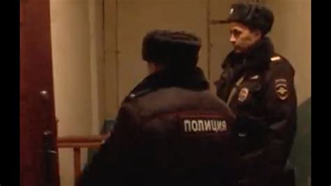 Сын избил родного отца Youtube