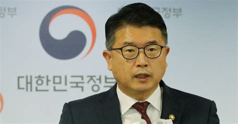 자유민주 표현 새 교육과정에 넣는다성평등은 삭제