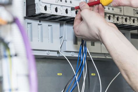 首页 天津阿特森实验室家具 实验室操作台、超净台、生物安全柜、通风柜、通风橱、天平台、试剂柜、药品柜、器皿柜等