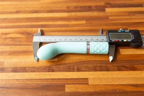 Bullet Mini Vibrator Tests Use During Sex