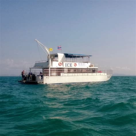 Catamaran Ice Youtube