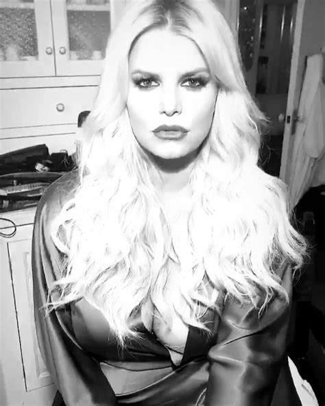 Jessica Simpson Sexy 4 Photos  Thefappening