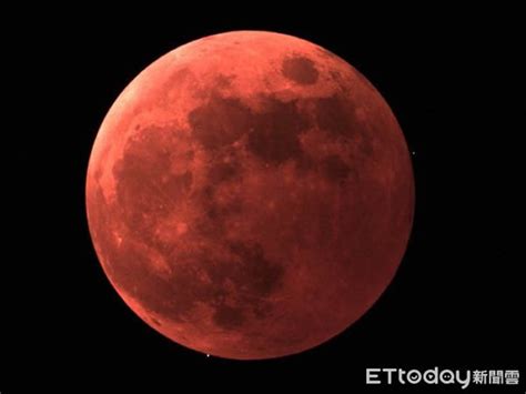 11月8日千年难得一见的血海狸月加月掩天王星天文奇观 神秘的地球 科学自然地理探索