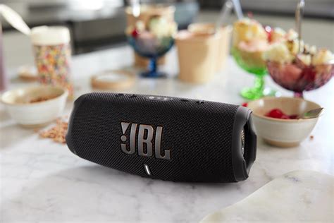 Da Jbl Speaker Portatili E Auricolari Per La Colonna Sonora Dellestate Macitynet It