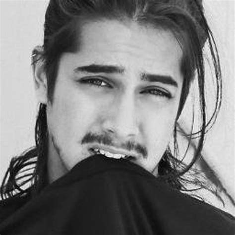 Avan Jogia Nude Sexy Pics Pics Male Celebs
