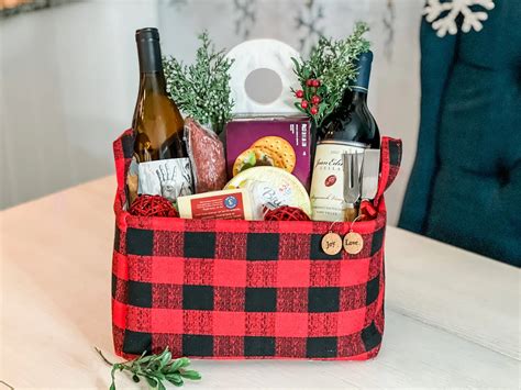 How To Make A Diy Wine T Basket Easy Ideas
