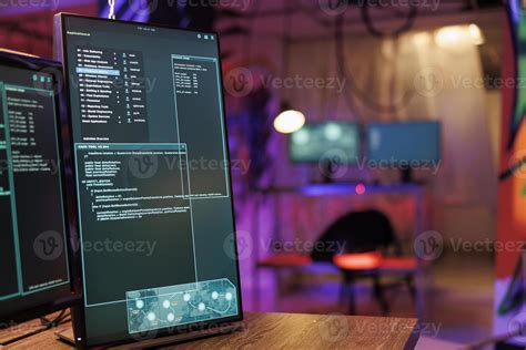 Múltiple Ventanas Con Internet Virus Software Y Secuestro De Datos Corriendo Código En