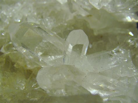 Горный хрусталь свойства значение и влияние на человека