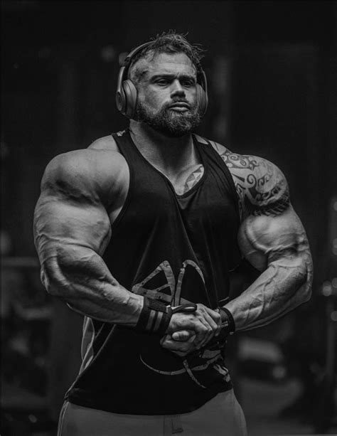 Andrea Presti O ícone Do Culturismo Convidado Em Turina Na Partida Viralbesallo E Lecco