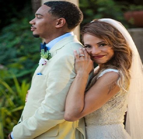 Elle Duncan Biography Net Worth Career Espn Reporter Relationships