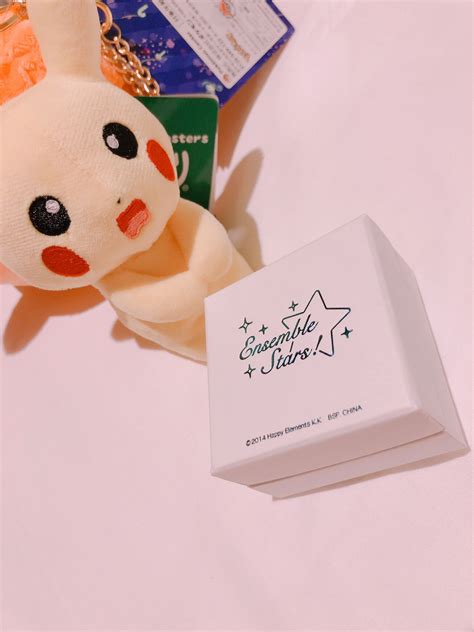 Mochi 用真情寫下虛情假意 麻糬敗家不知為何的一個衝動買了這東西合奏戒指真的超有誘惑力的糟糕www 咖槍以後就麻煩英智大大幫