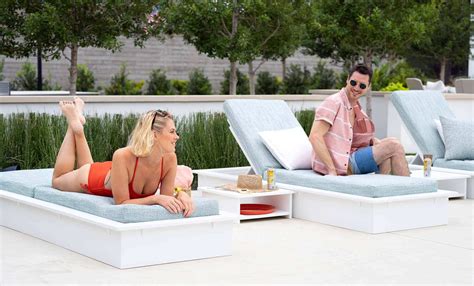 Echo Poolside Outdoor Chaise
